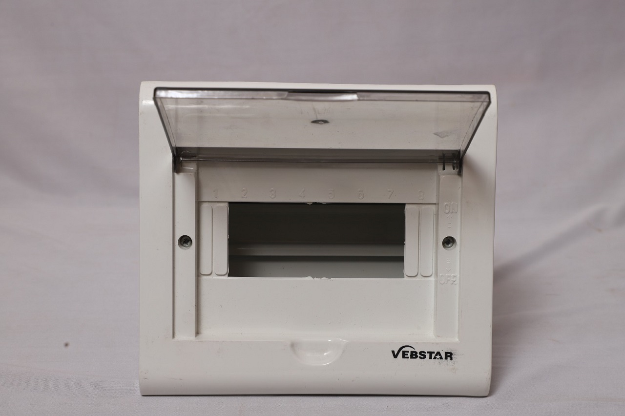 6 – 8 Distribution white line board vebstar ( 6 – 8 mcb box ...